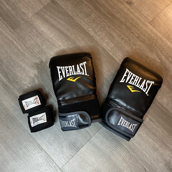 Everlast | Accessories | Everlast Boxing Workout Gloves | Poshmark